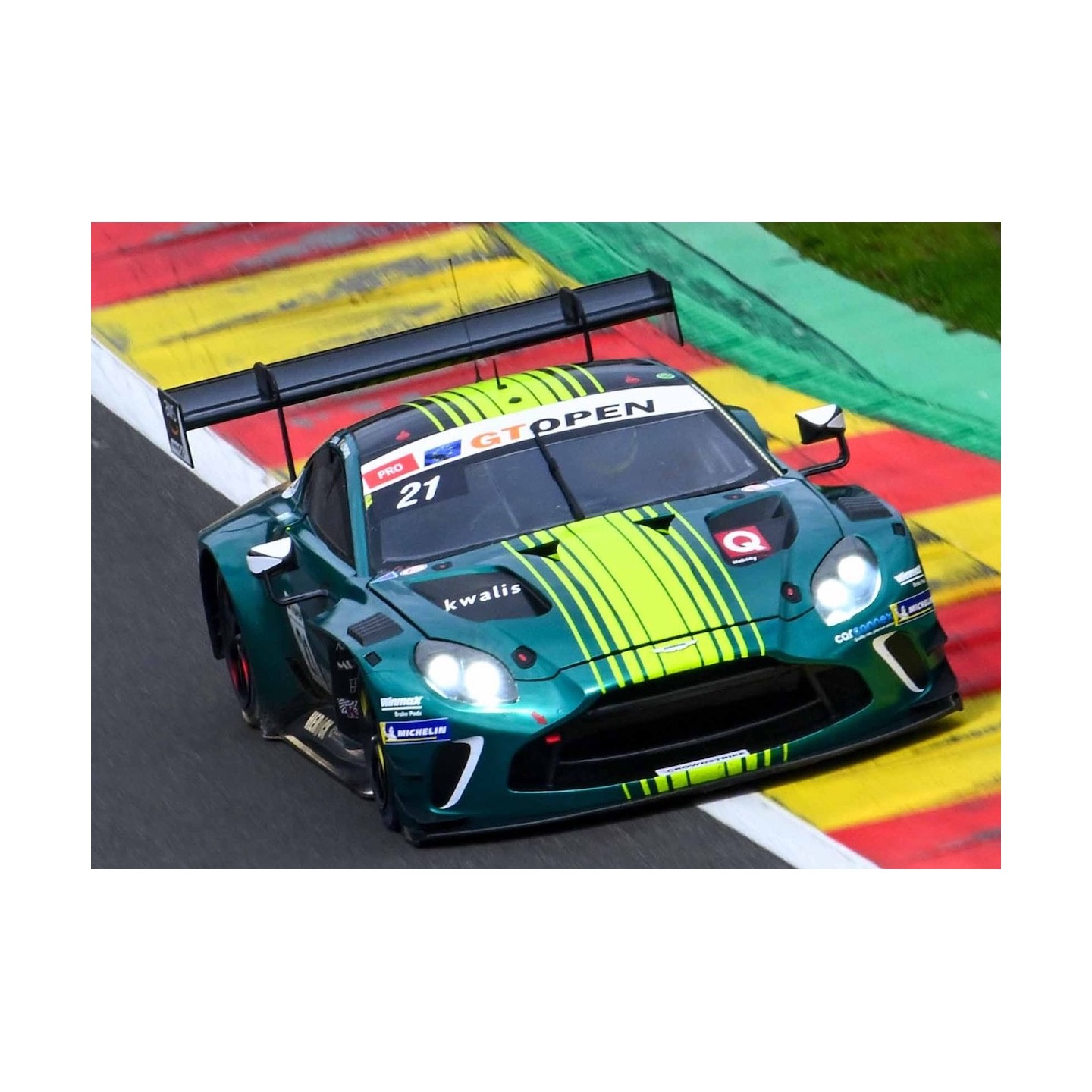 SPARK SB867 Aston Martin Vantage AMR GT3 EVO n°21 24H Spa 2025 %
