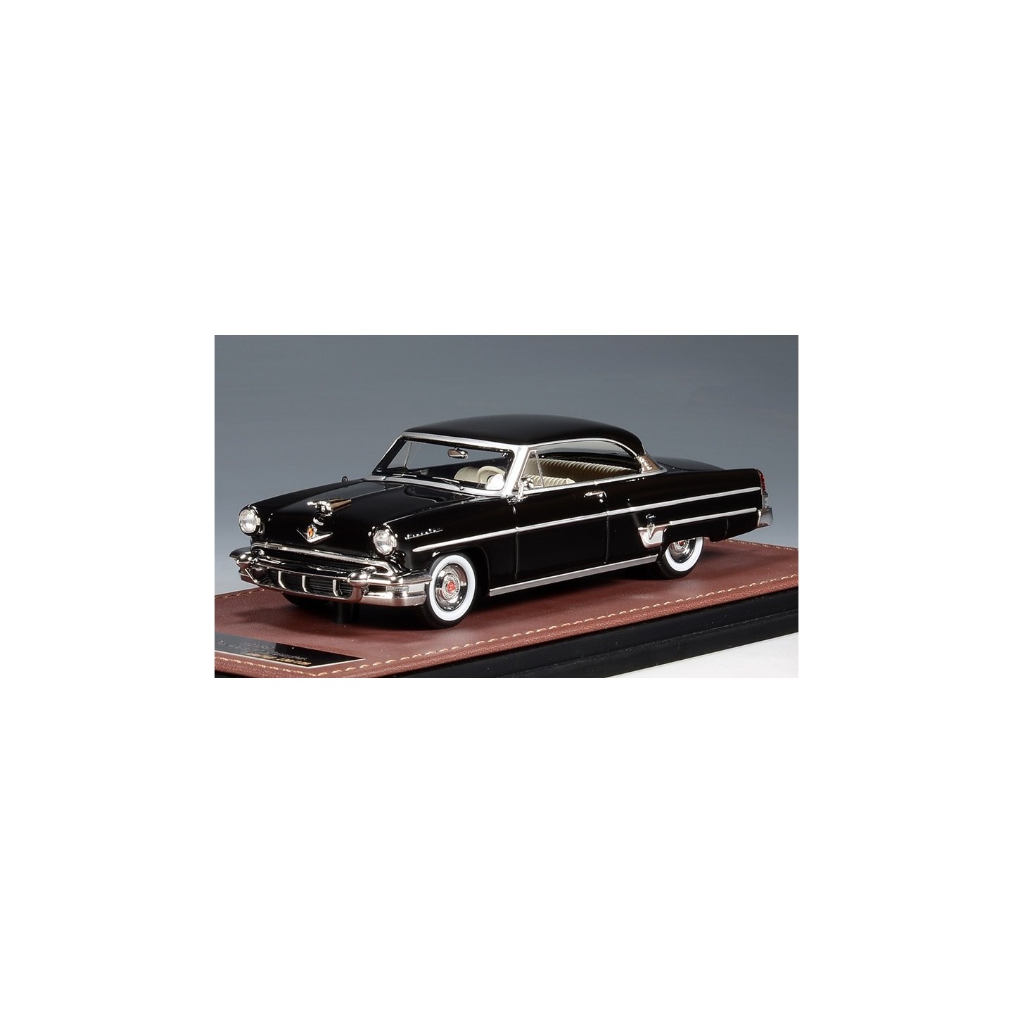 GLM GLM102001 Lincoln Capri Coupe Hardtop 1954 %