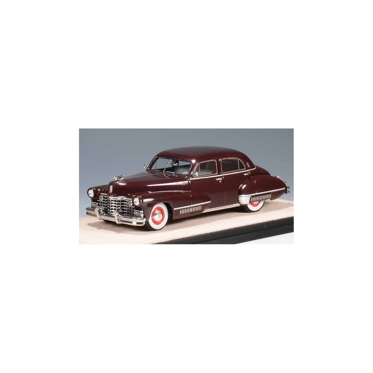 STAMP STM42212 Cadillac Sixty Special 1942 %