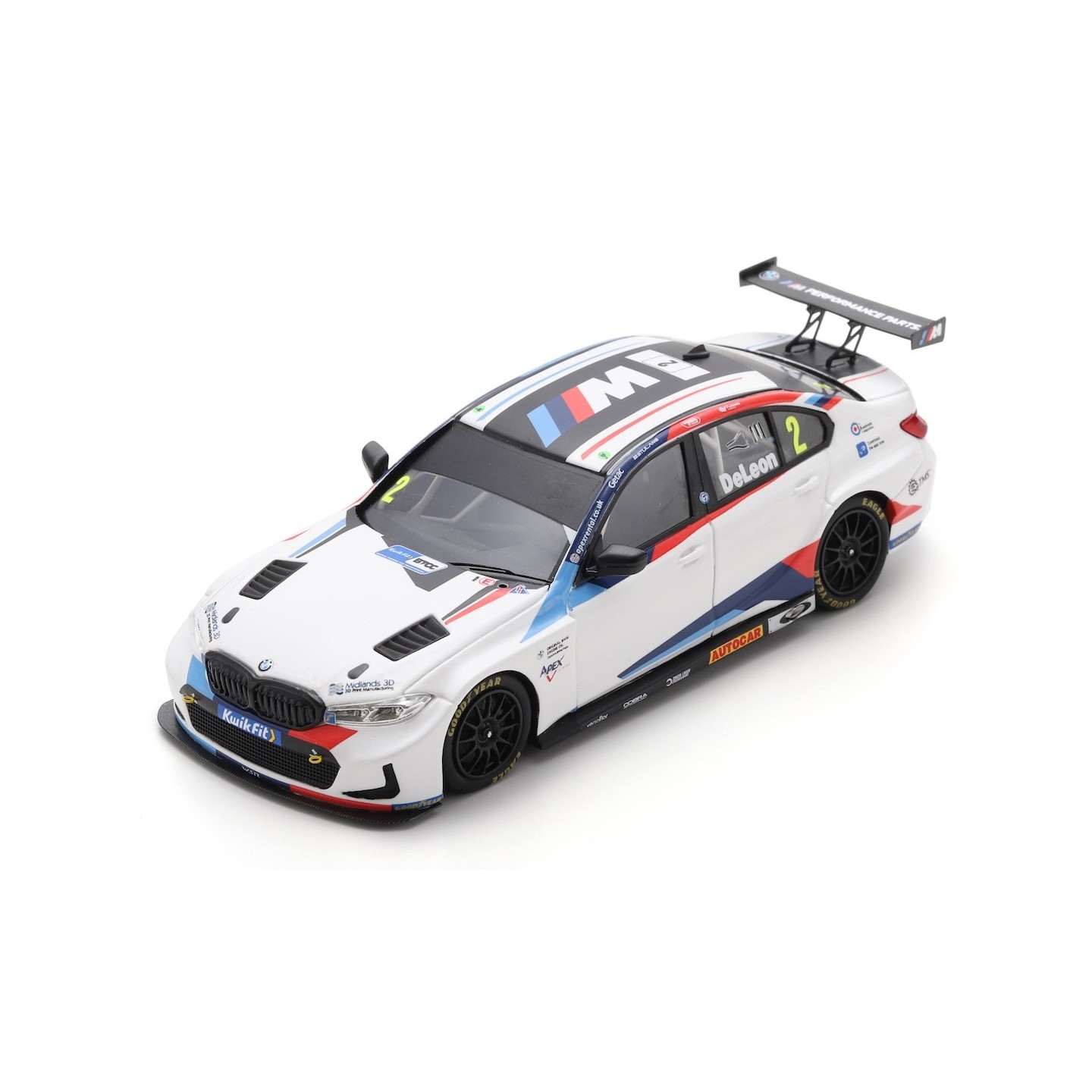 SPARK UK033 BMW 330i BTCC Daryl DeLeon Vainqueur Brands Hatch 2025
